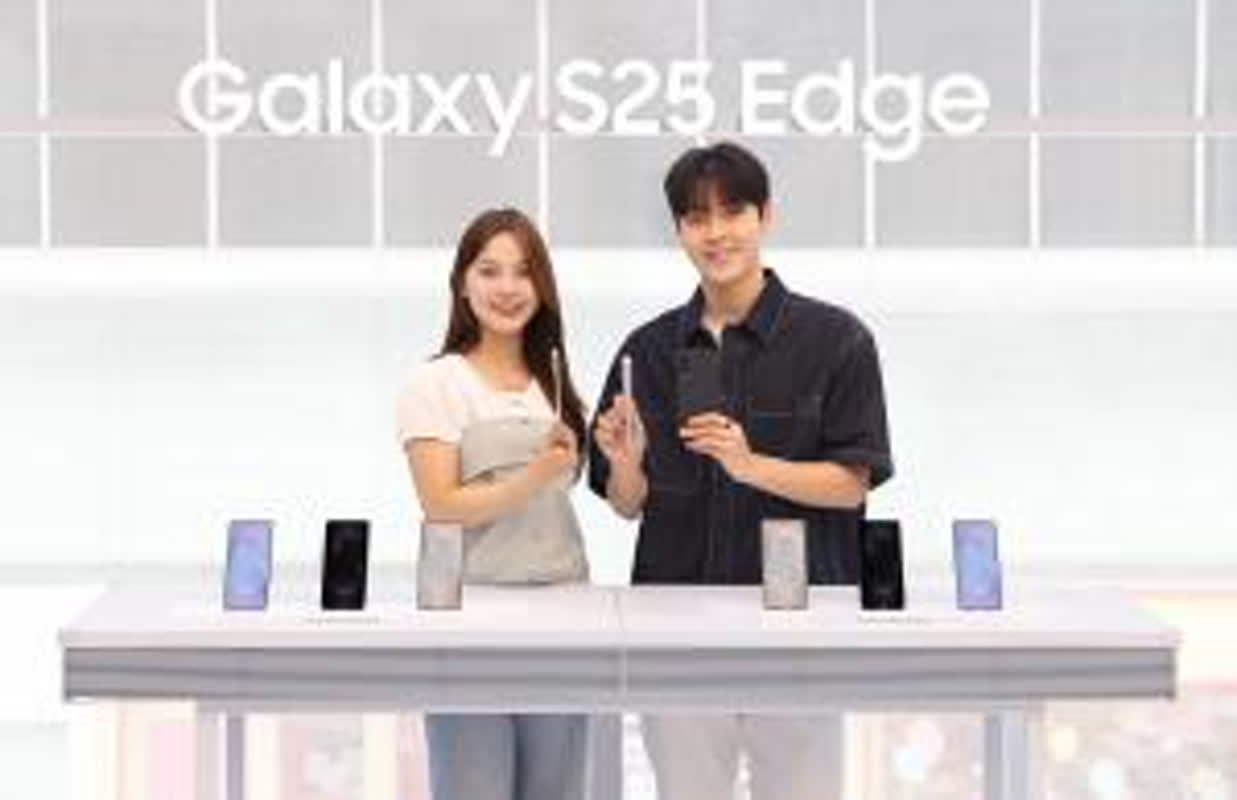 갤럭시S25엣지 구매자 절반은 1030세대...제일 인기있는 색상은 ‘티타늄 실버’
