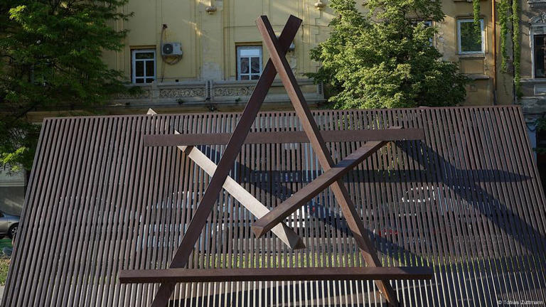 Romanian director keeps memory of the Holocaust alive