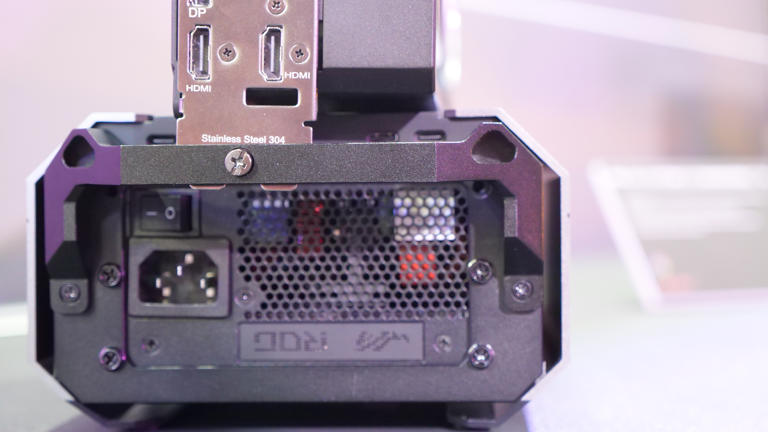 Asus' ROG XG Station 3 is one of the best uses of Thunderbolt 5 I've ...