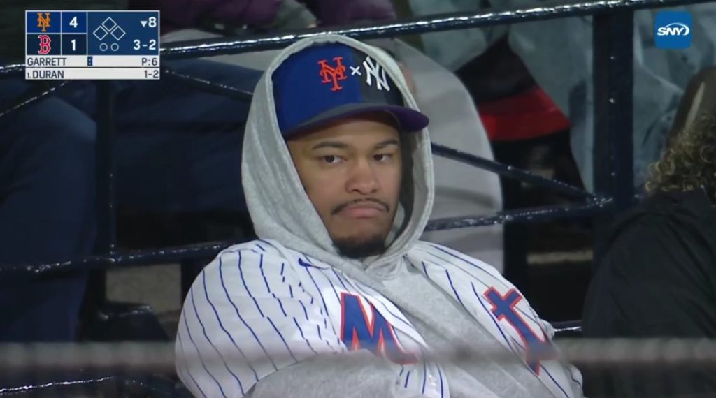 MLB announcer sounds off on fan's hat