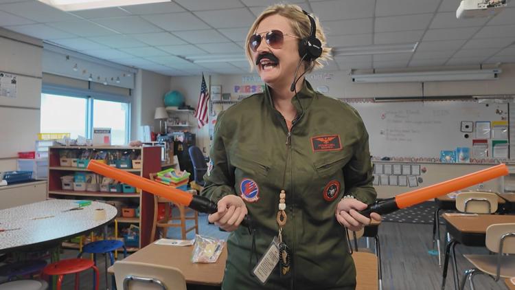 This school's end of day routine: final bell, bus drop-off and a ...