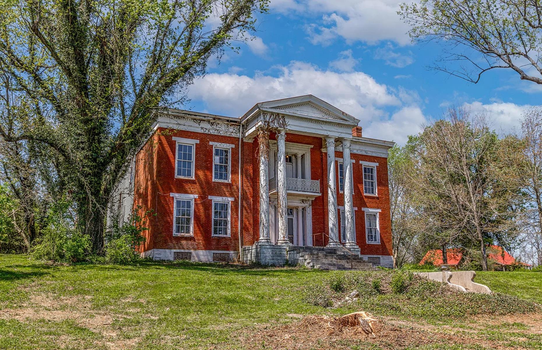 Ultimate fixer-uppers: castles, forts and mansions for sale from $85k