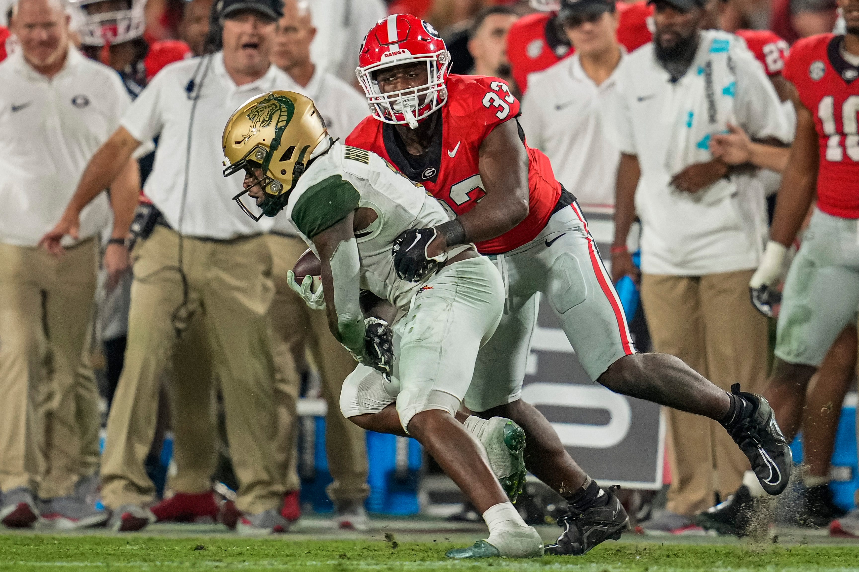 Bucs continue to be linked to star SEC defender in 2026 NFL mock drafts