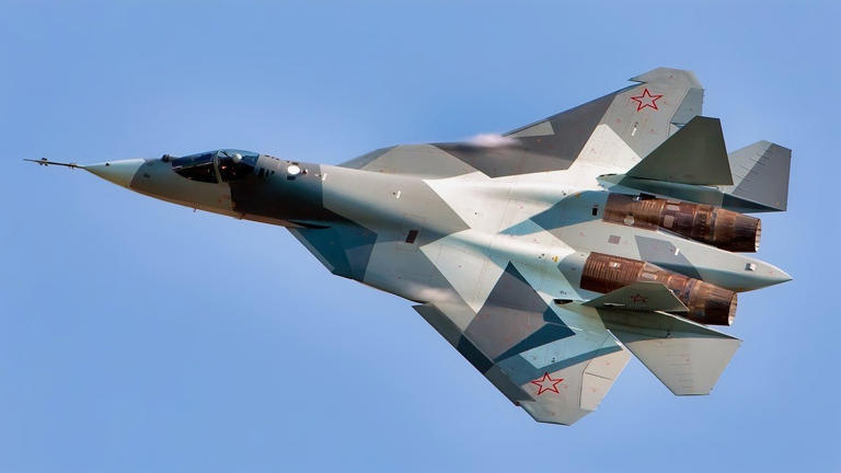 Russia’s Su-57 Felon Stealth Fighter Is a Giant ‘Compromise’ That Stings