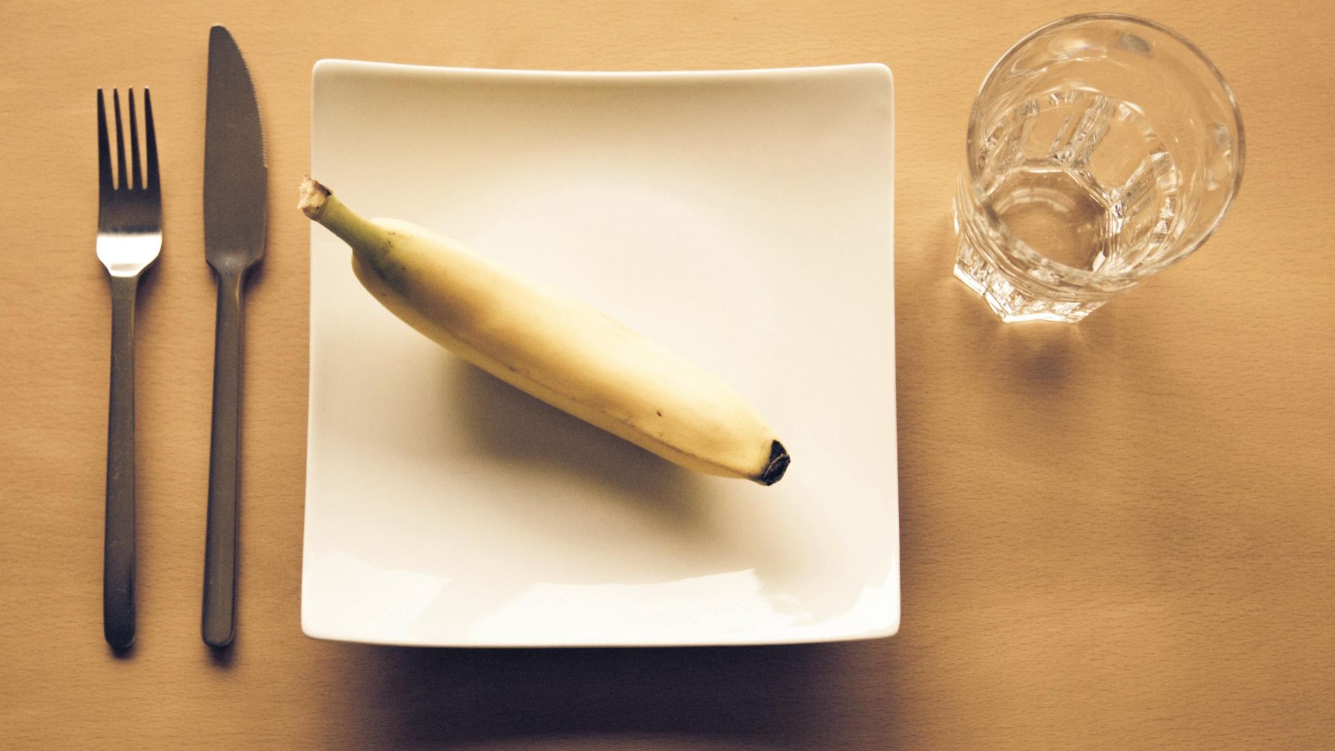 10 Signs Your Diet is Too Strict & 10 Healthier Diet Habits to Adopt