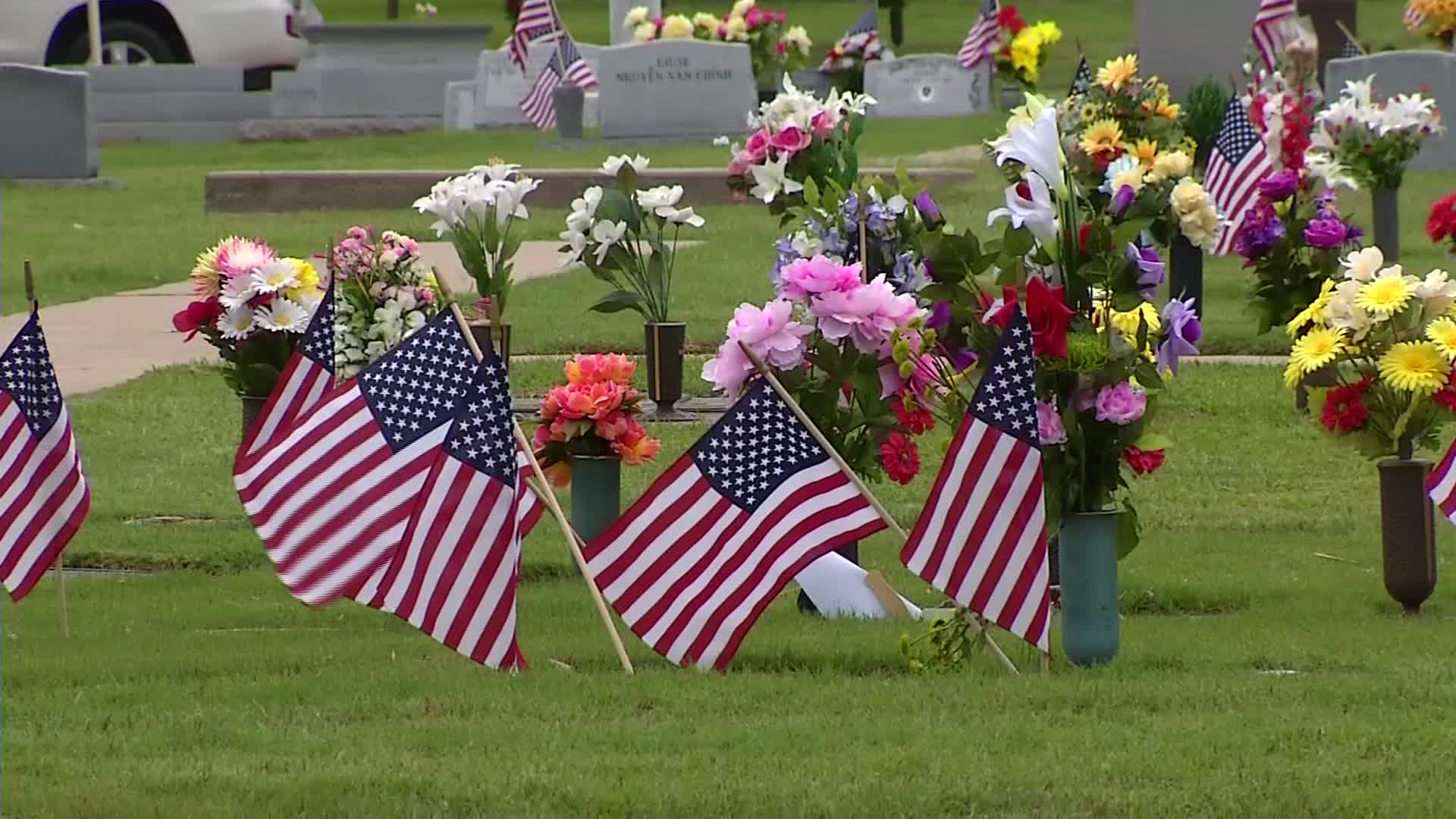 Ace Hardware offering free American flags for Memorial Day. Here's what ...
