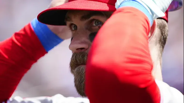 Phillies Rob Thomson offers 2-word response on Bryce Harper injury absence