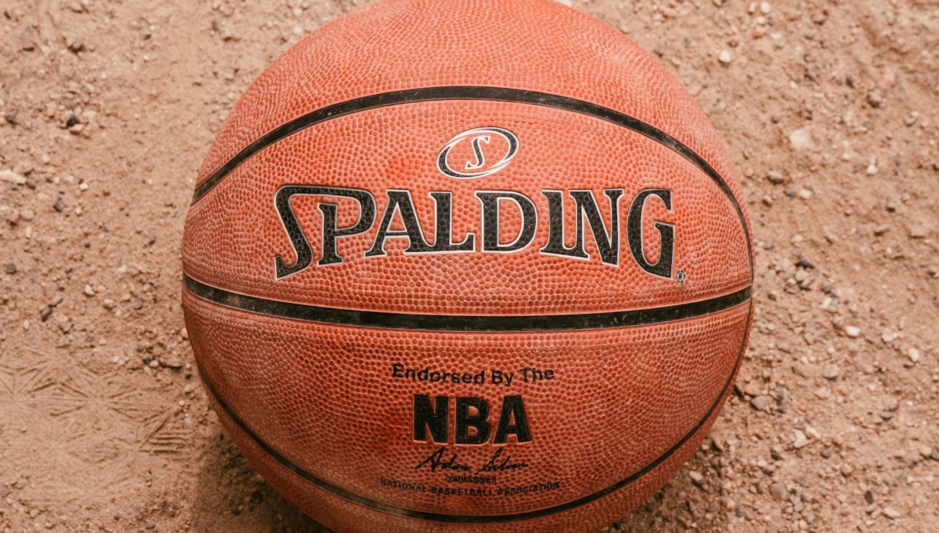 20 NBA players who defined their generation