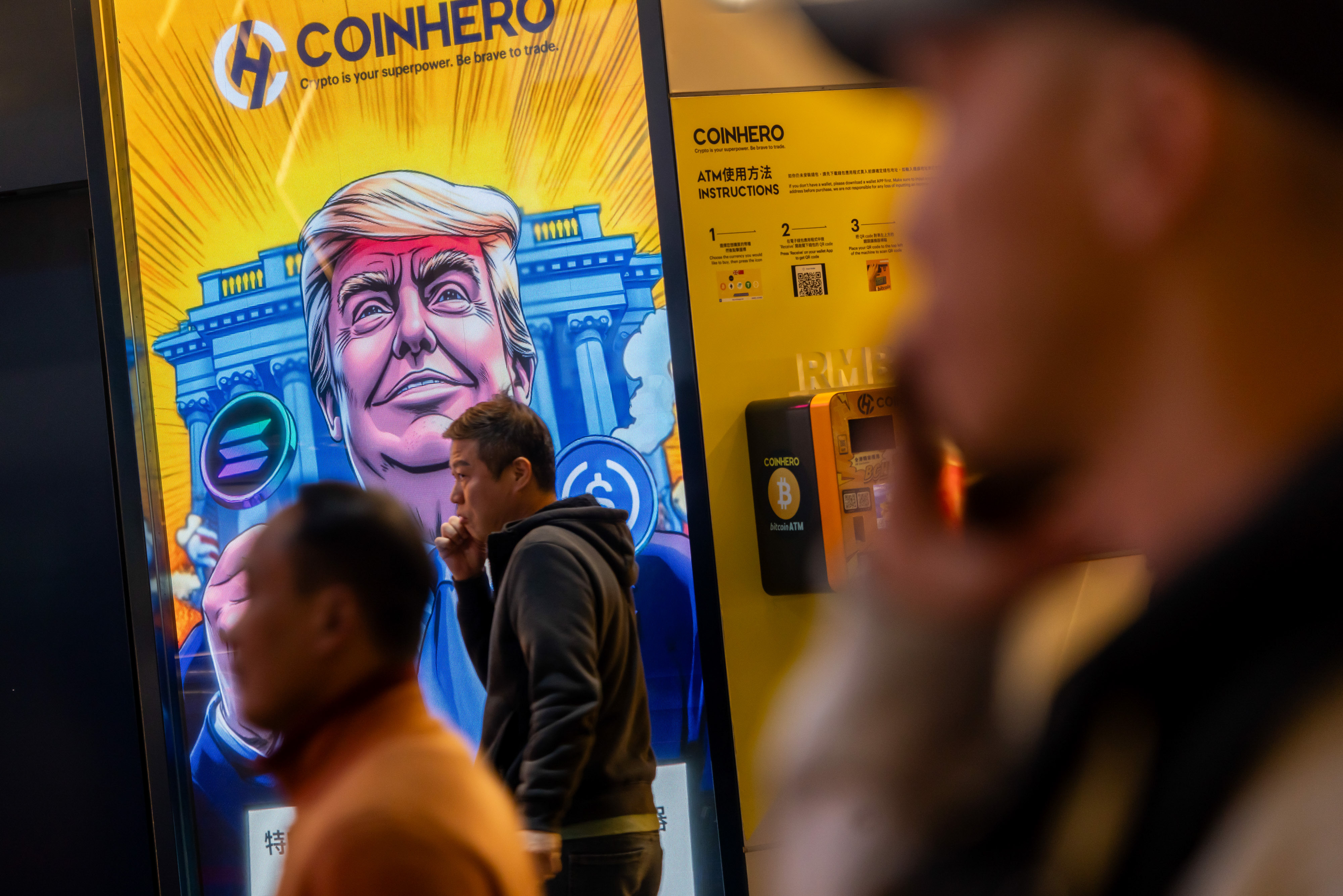 Trump dines with top meme coin holders, shrugging off ethics concerns