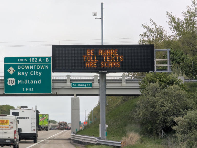 Highway message boards in Michigan target scammers. What MDOT is doing