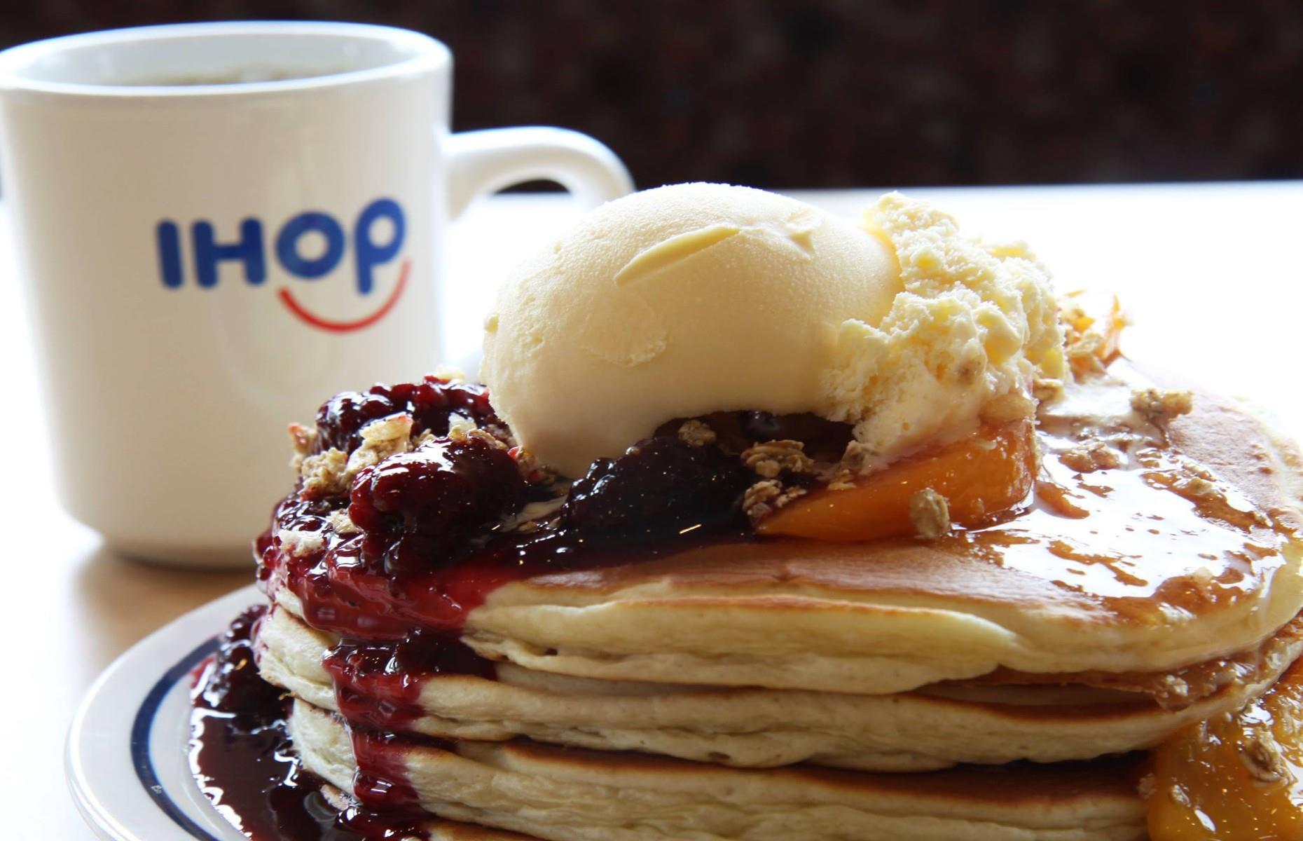 The Surprising History Of How IHOP Became A Pancake Giant