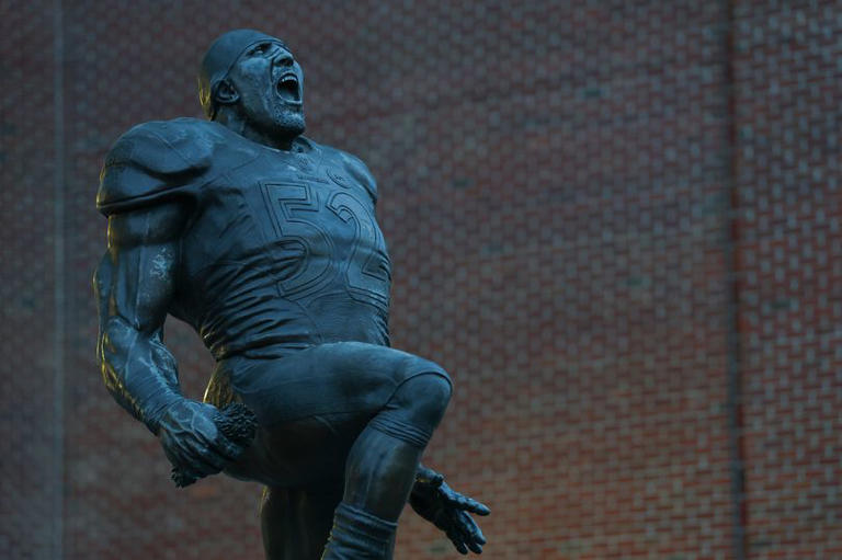 Ray Lewis overcome with emotions after special message from Peyton ...