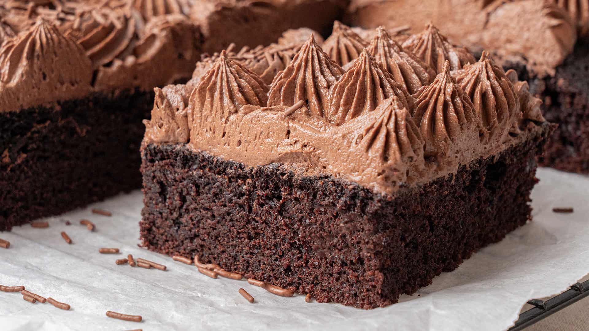 20 Crowd-Pleasing Sheet Cakes Everyone Will Ask You to Make Again