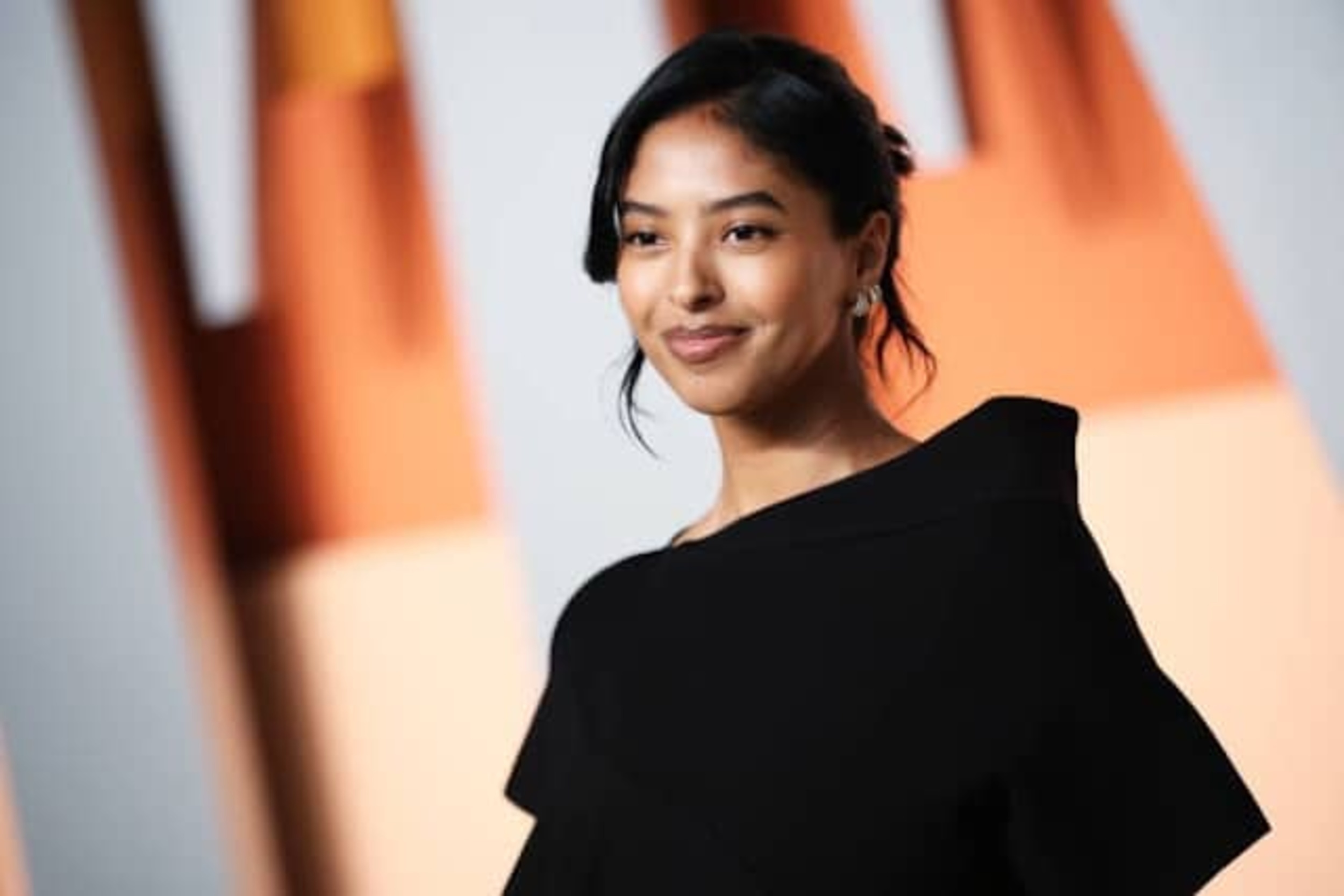 Watch: Jeanie Buss Presents Natalia Bryant With Diploma At USC Graduation