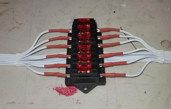 Can a Custom Fuse Box Save an RTX 4090 From Melting?