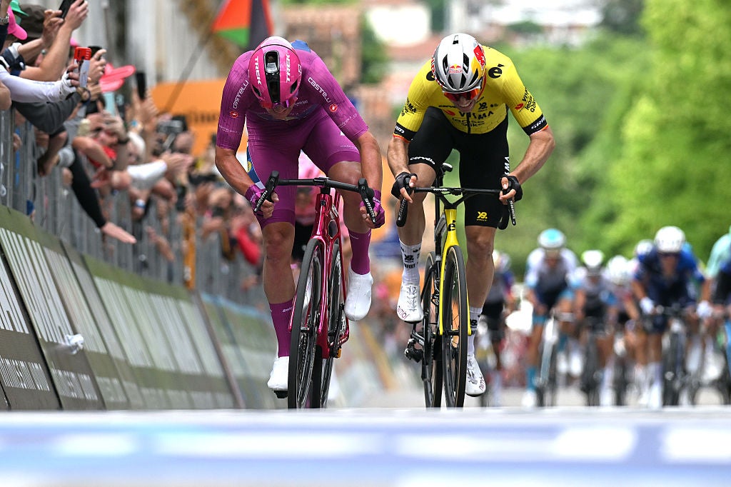 Giro d'Italia Stage 13: Pedersen Outmuscles Van Aert in Brutal Hilltop ...