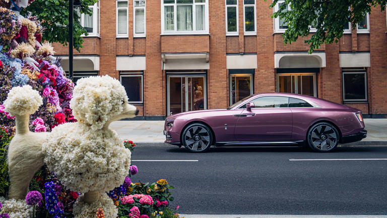 This wonderfully pink Rolls-Royce Spectre is here to celebrate the ...
