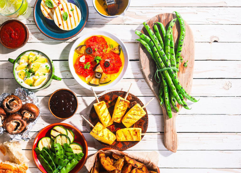 20+ vegan BBQ food ideas + tips to master the plant-based grill