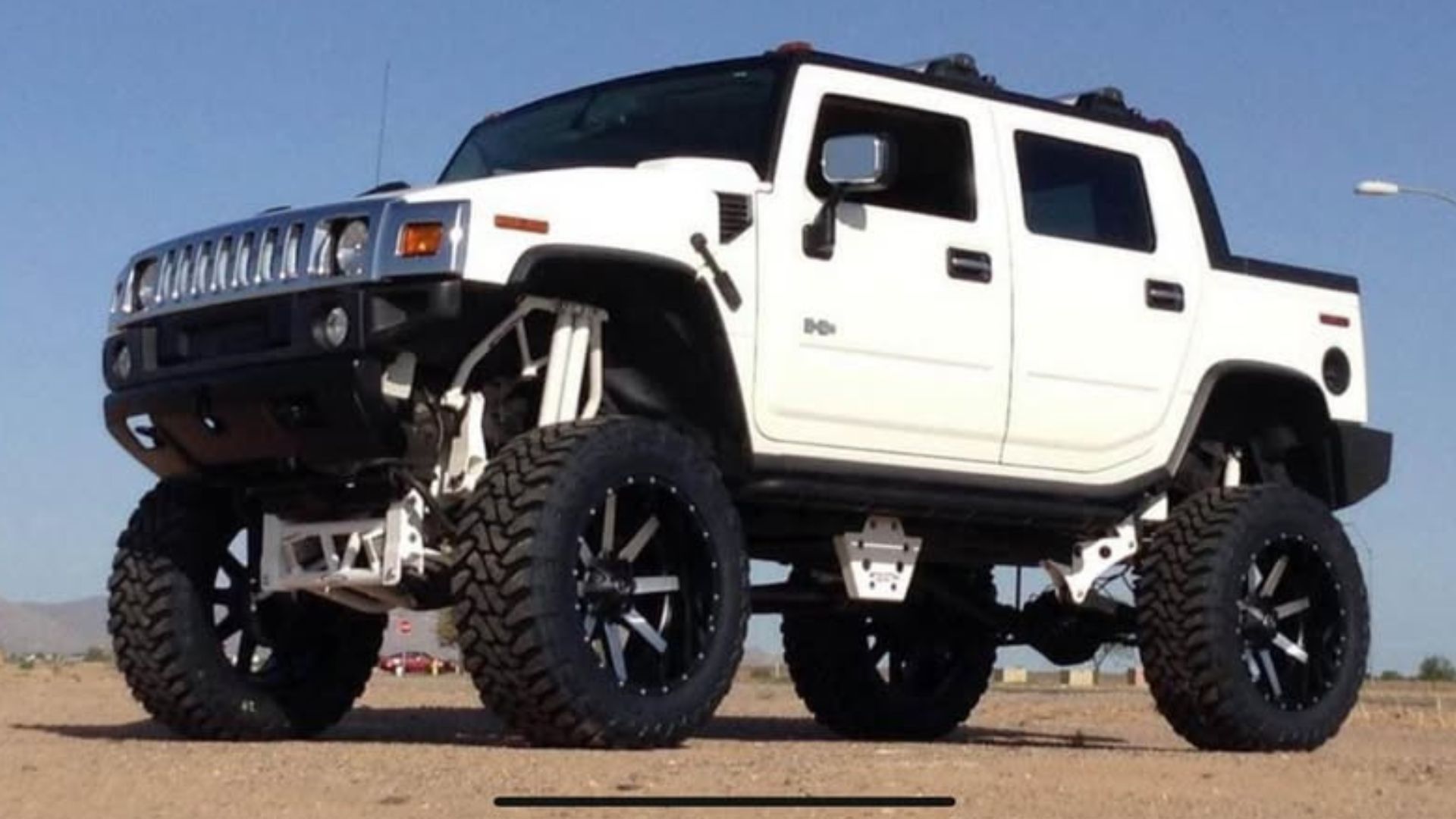 Jacked Up Hummer H2 SUT Looks Ridiculous