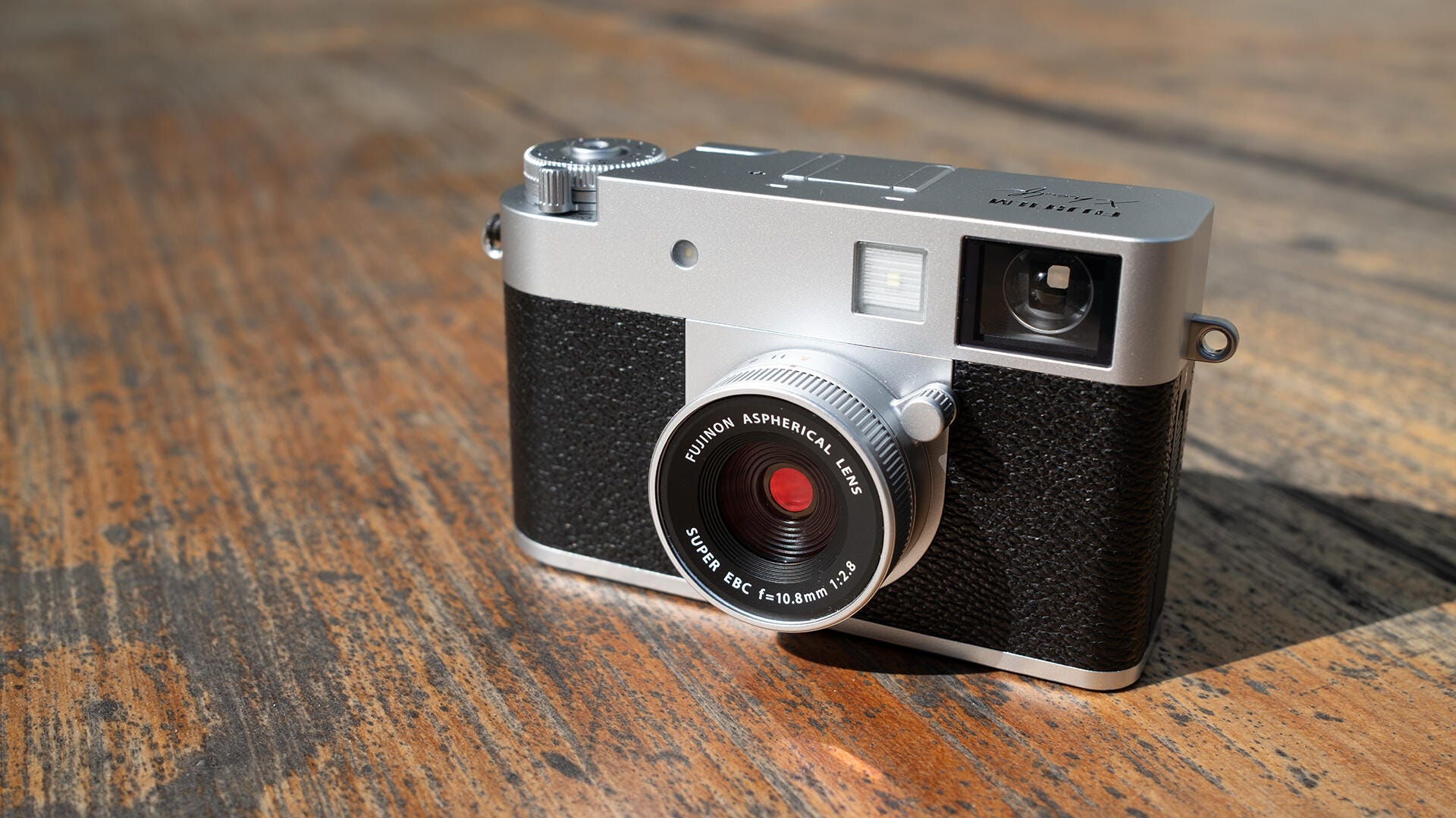 I Tried Fujifilm's Adorable New X Half Camera and It's a Pocketful of Fun