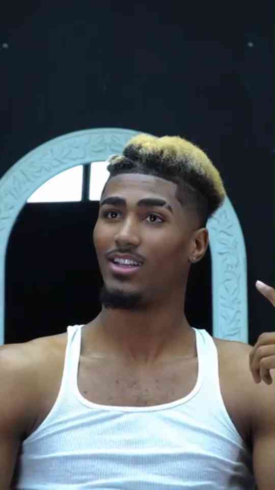 Witness a jaw-dropping beauty transformation reveal.