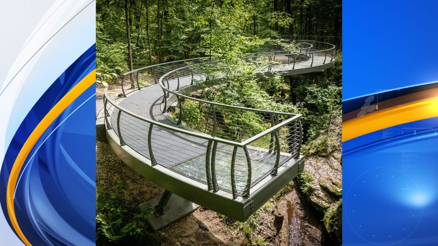 New glass walkway at Nelson Ledges now open