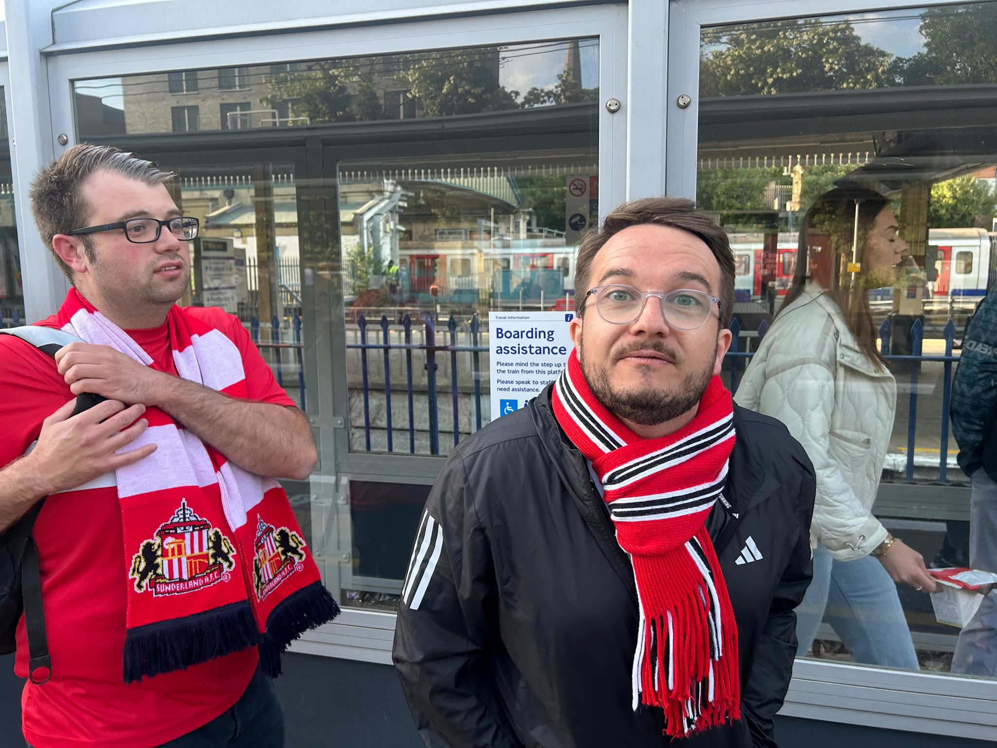 Sunderland fan photos as supporters take over Trafalgar Square ahead of ...