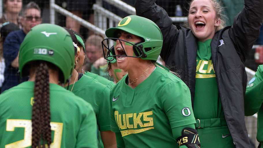 Oregon Ducks Softball's Rylee McCoy Named Freshman of the Year Finalist