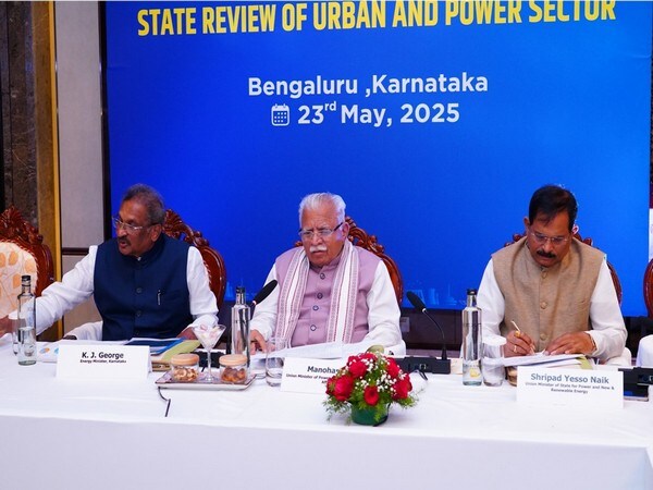 Union power minister Manohar Lal reviews Karnataka’s power sector ...