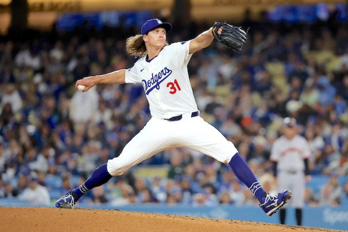 Tyler Glasnow Fans 11 in Seven No-Hit Innings Monday