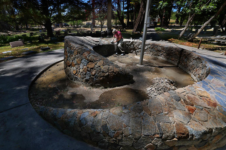 Photo | Holocaust Wall of Remembrance built at Jewish cemetery in Santa ...