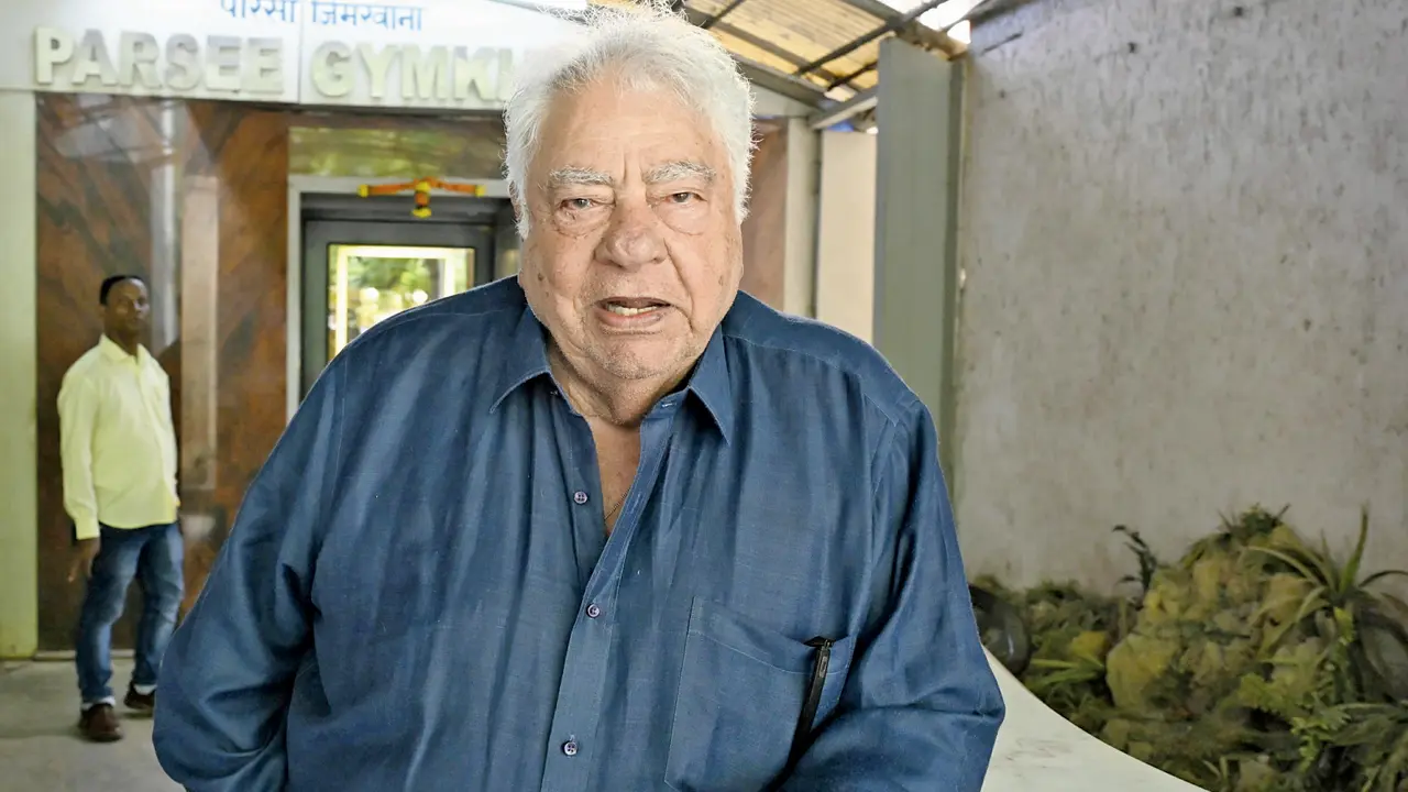 Farokh Engineer cheerful after non-invasive heart operation