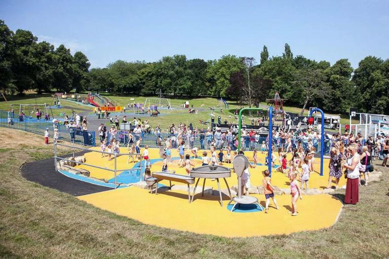 Splash pad and paddling pool opening times around Birmingham for summer ...