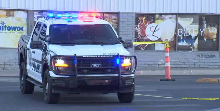 Man steals open-carry firearm, shoots, kills gun owner in Downtown Las ...