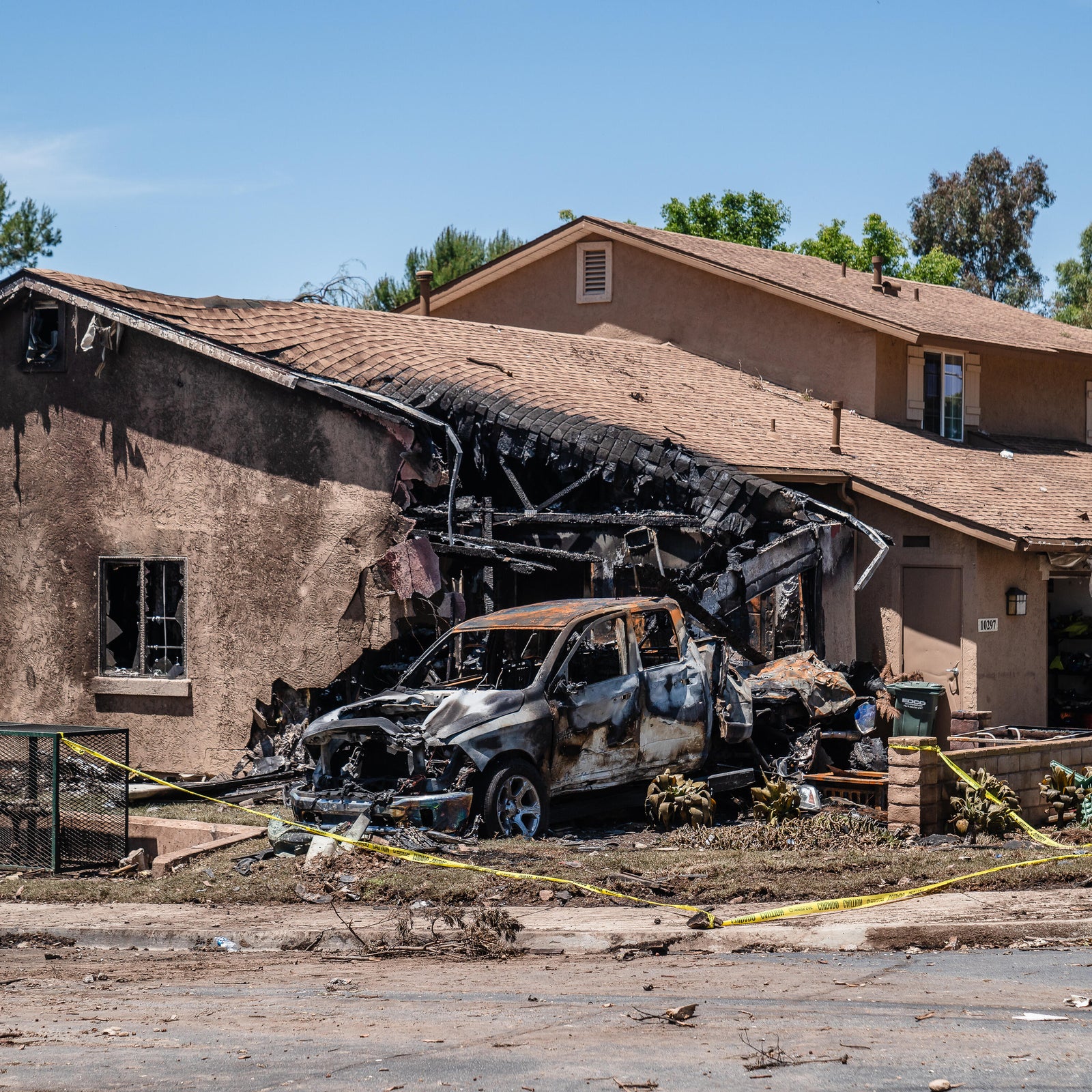 Questions surround San Diego plane crash that left at least 4 dead