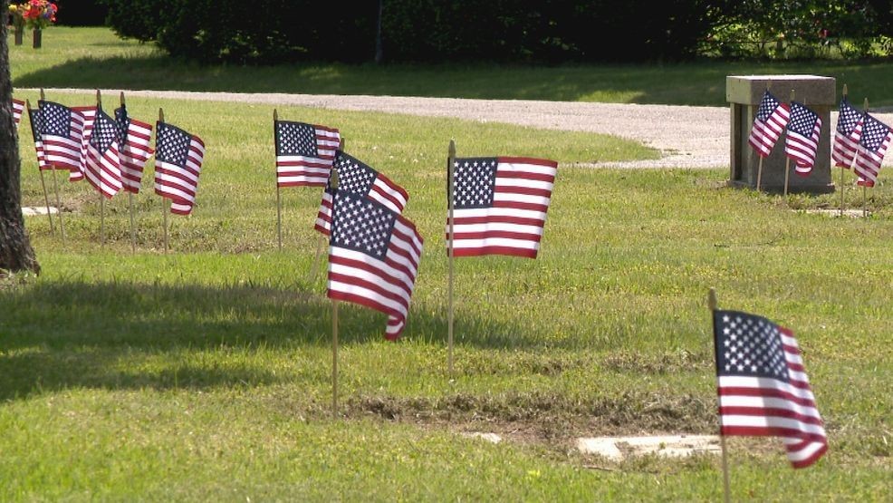 700 memorial flags placed at St. Joseph Valley Memorial Park to honor ...