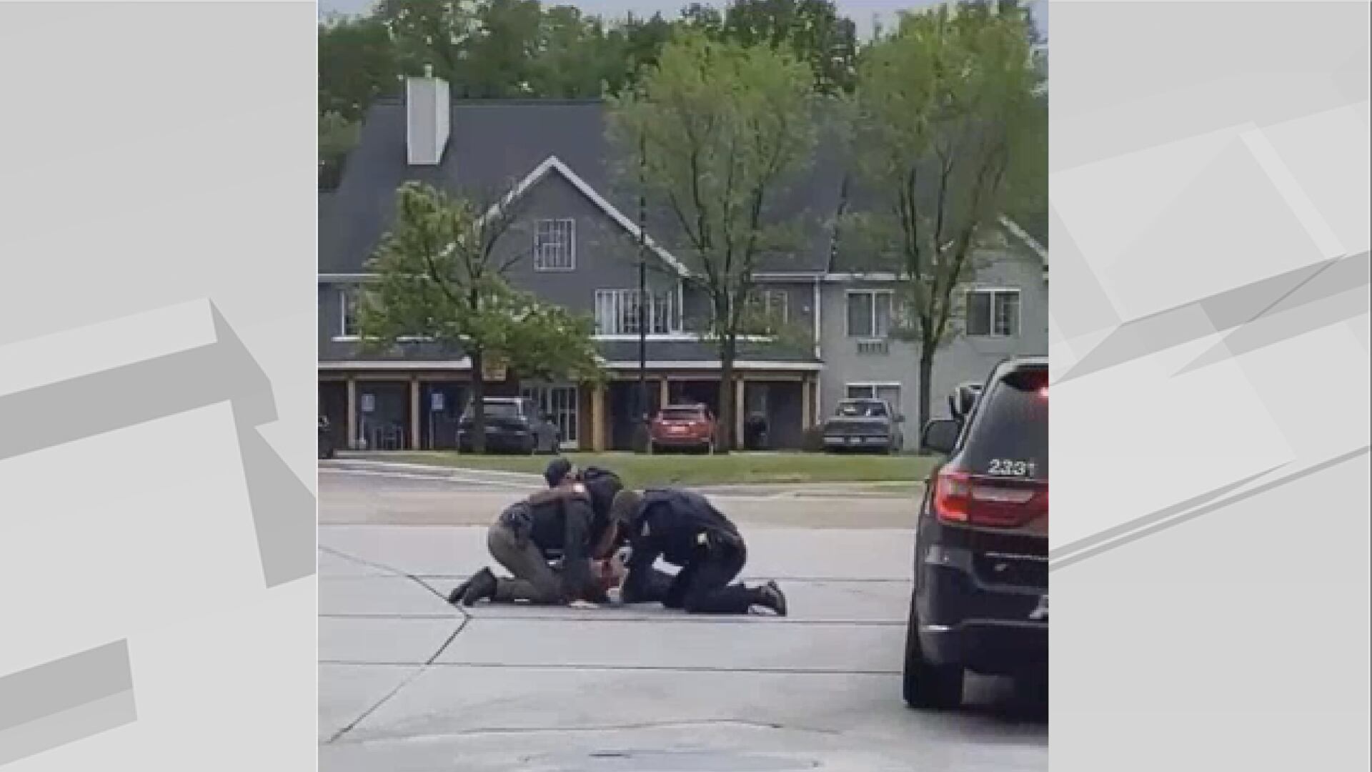 Video captures man fleeing law enforcement officers in Becker County