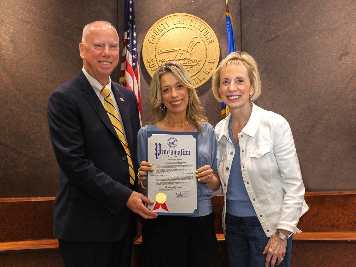 'Dedication And Excellence': LI Gift Shop Honored By Local Officials