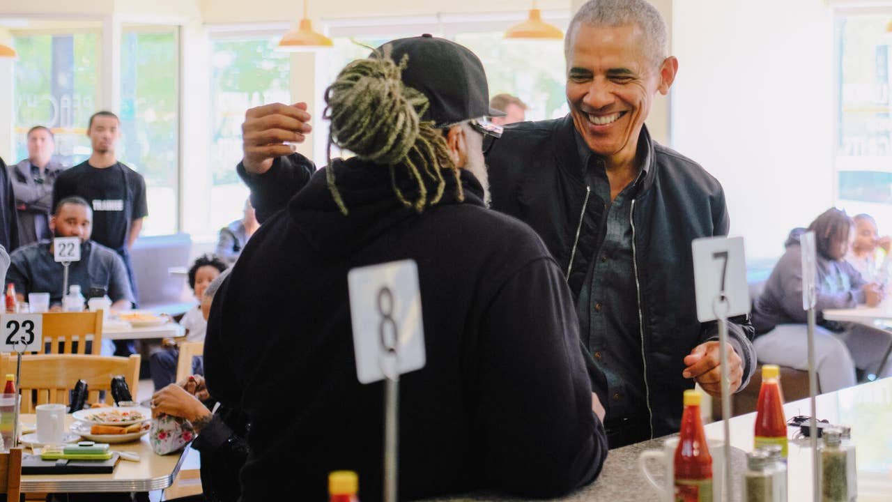 Former President Obama visits Chicago to finalize Obama Presidential ...