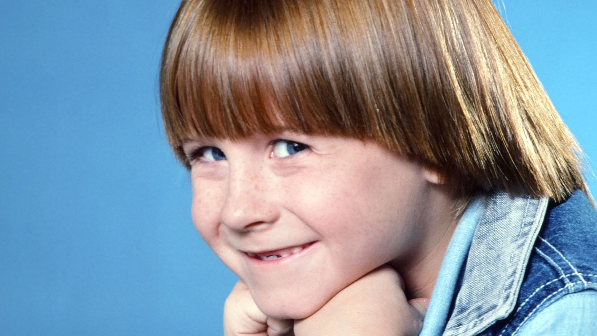 You won’t recognize this beloved ’80s child star in new photo at 49