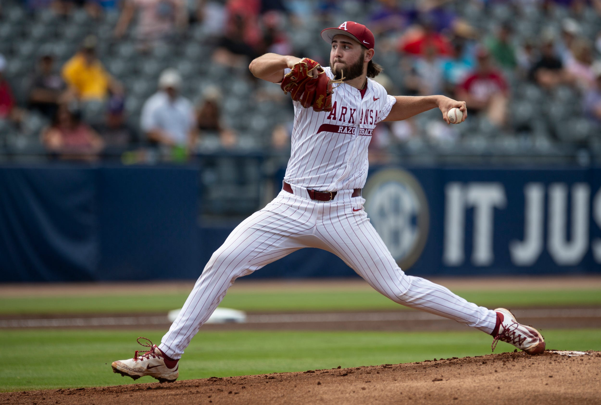 Arkansas baseball announces starting pitcher for Game 1 of super ...