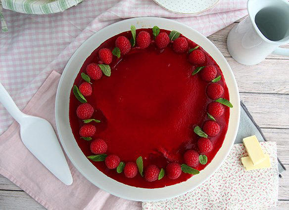 Raspberry white chocolate bavarois (steps and video)