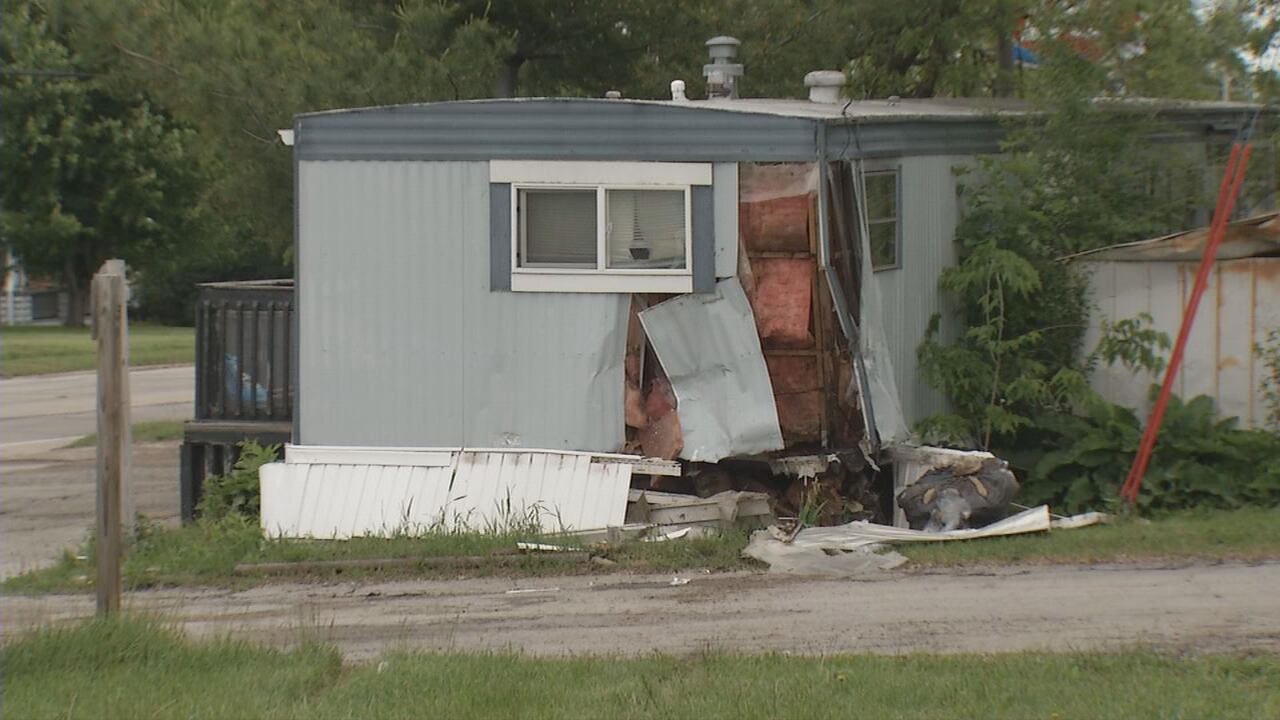 Man displaced in mobile home crash forced to sleep outside; attorney ...