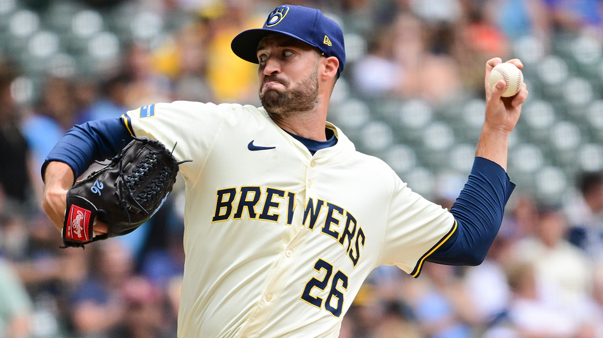 Brewers reinstate key reliever from IL