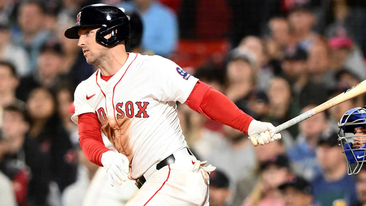 Alex Bregman exits with apparent injury vs. Orioles