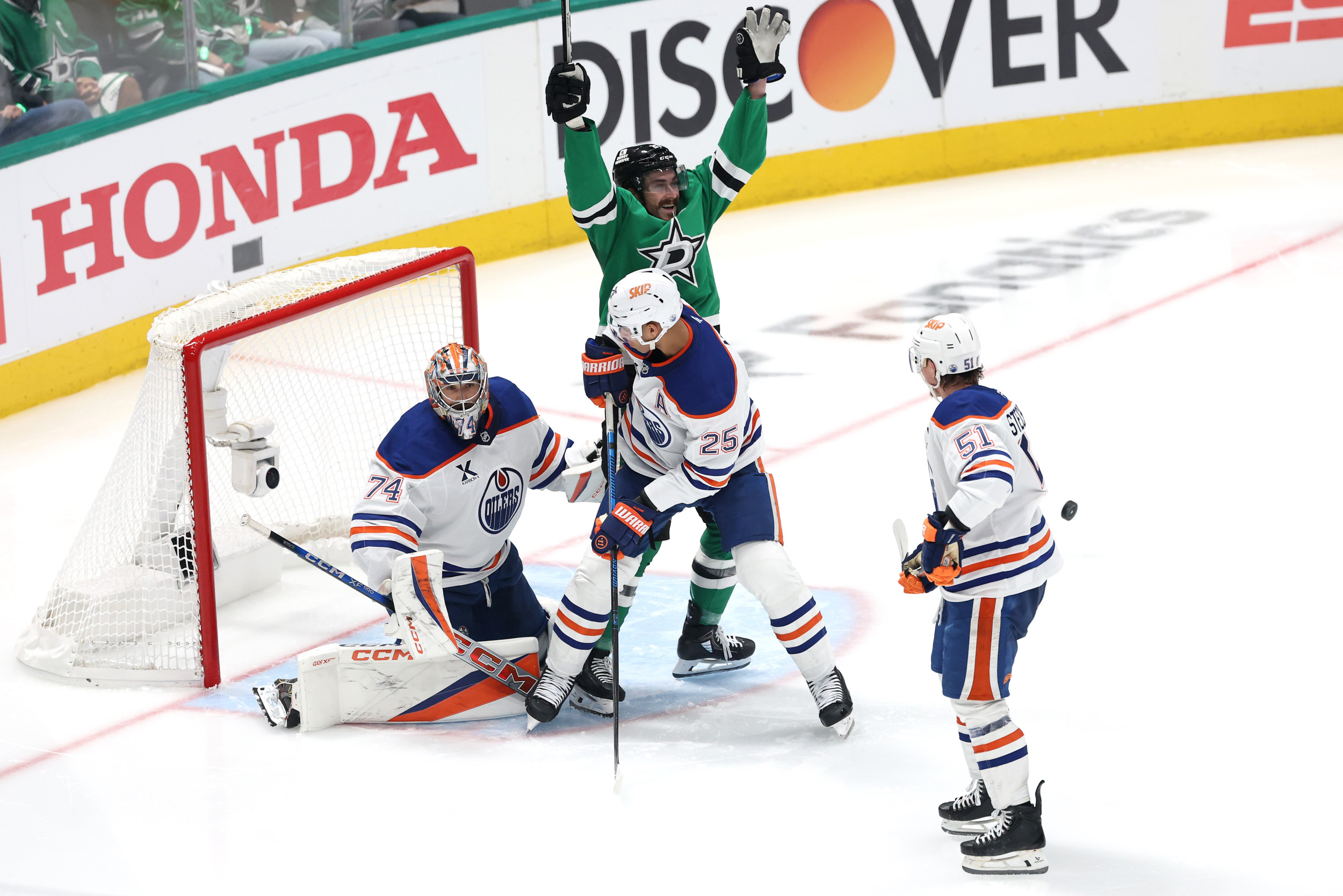How to Watch Oilers vs Stars Game 2: Live Stream NHL Playoffs