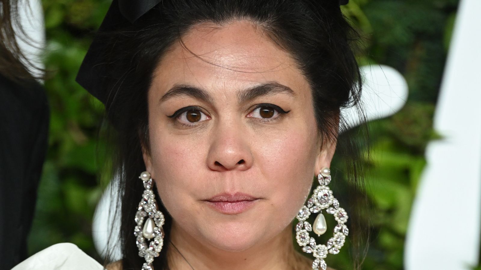 Simone Rocha swears by these $46 Japanese pruners for stunning rose ...