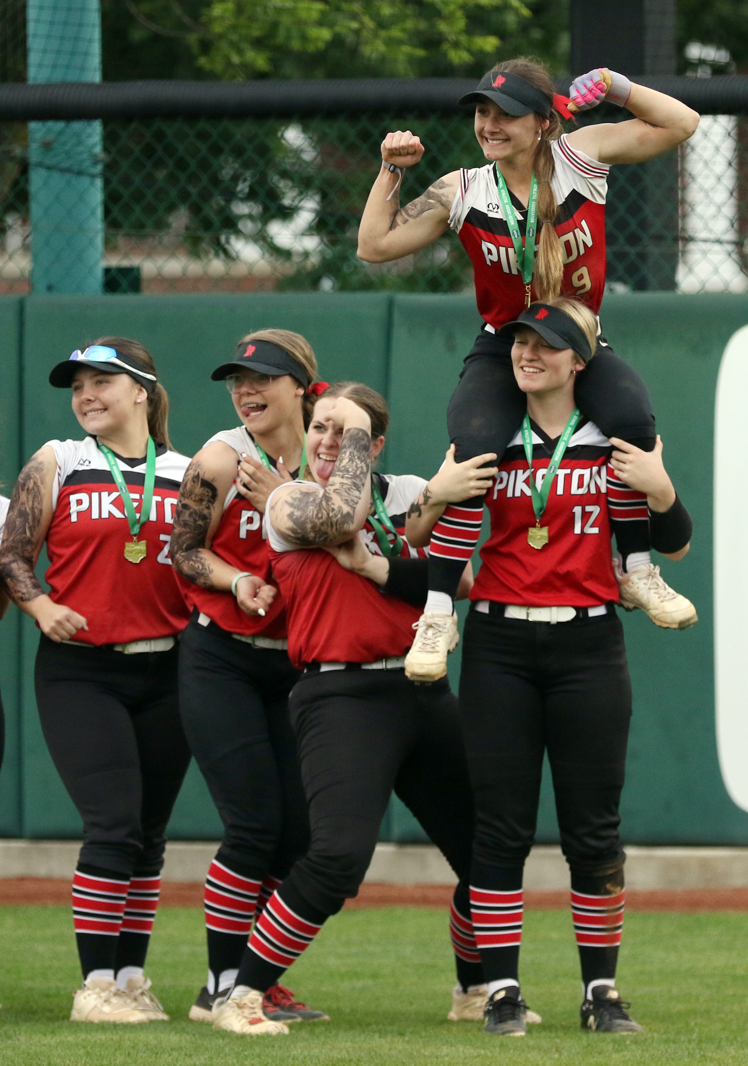 Who should be the Chillicothe Gazette Team of the Year? Let your vote count