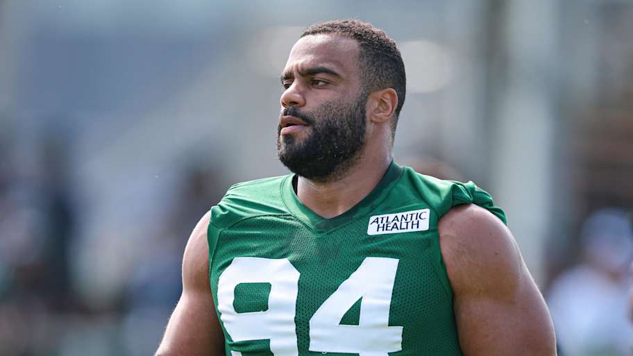 Dallas Cowboys defender goes viral for being insanely jacked at OTAs