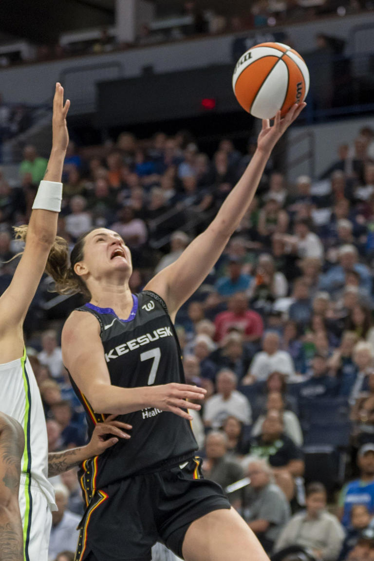 LOOK: Cameron Brink poses before game vs. Valkyries and other pictures ...